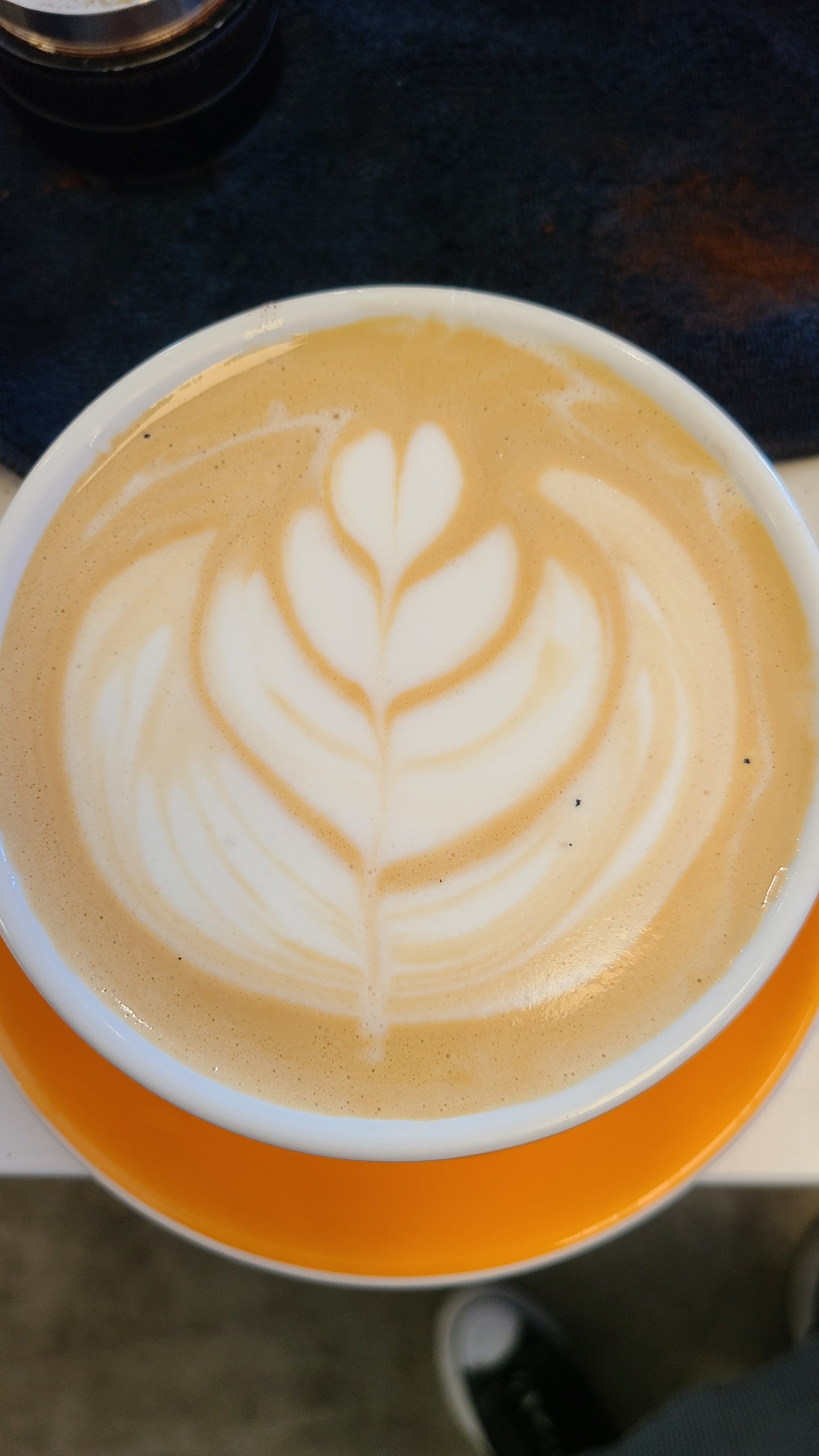 HONEY LATTE | Caffe In Coffee Roasters (Tustin)